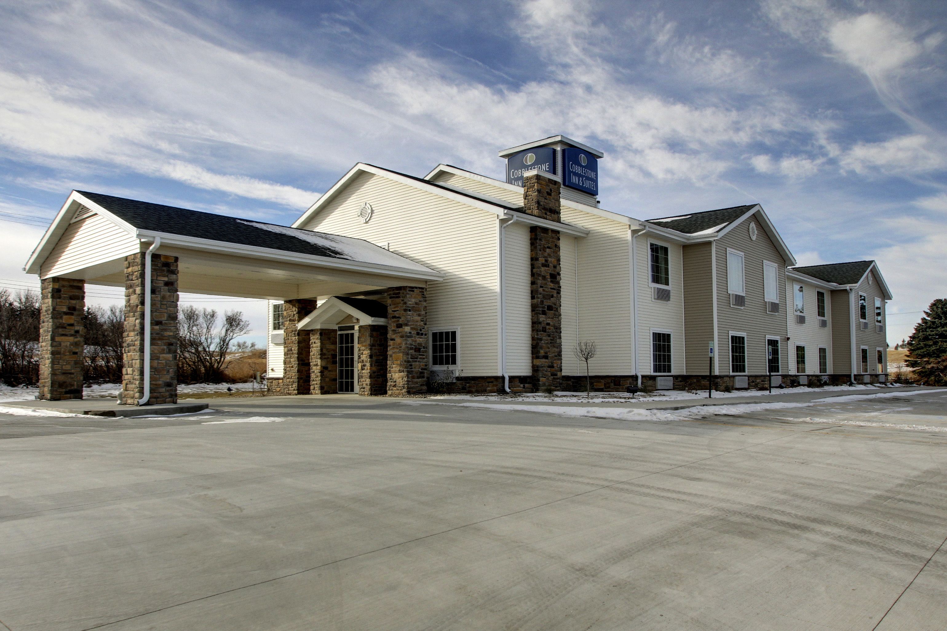 Best Western Kelly Inn in Yankton, SD | Expedia
