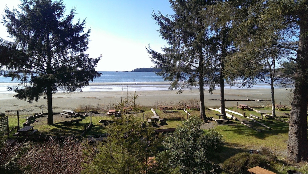 Mackenzie Beach Resort in Tofino | Best Rates & Deals on Orbitz
