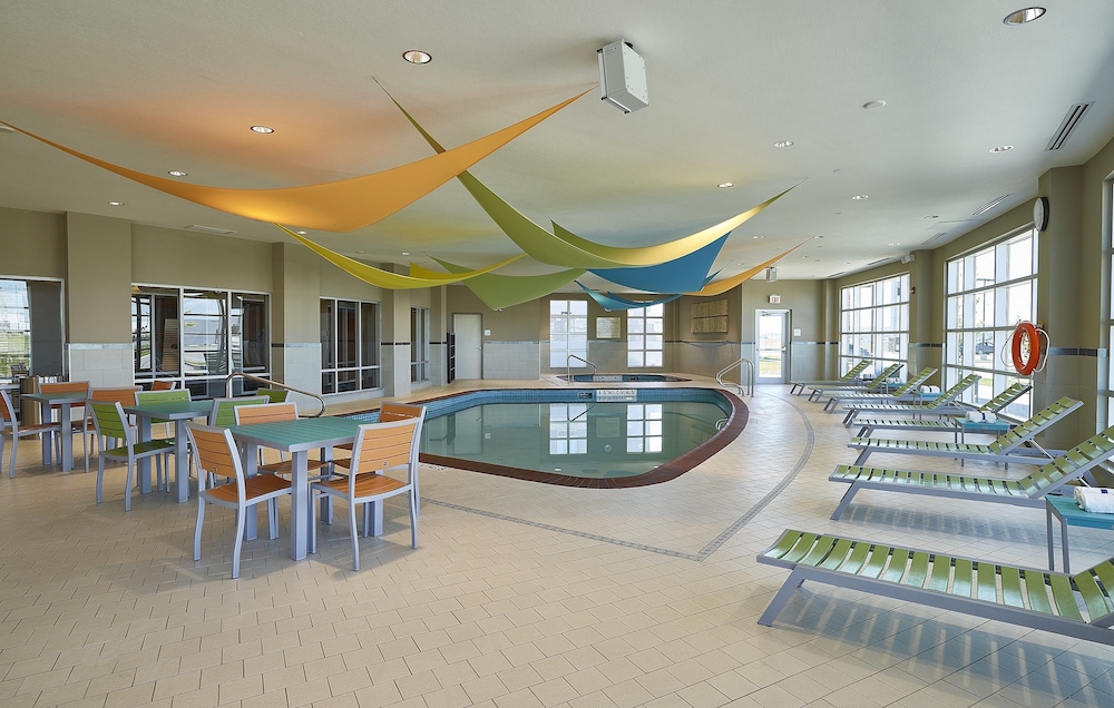 Hampton Inn by Hilton Calgary Airport North in Calgary | Best Rates ...