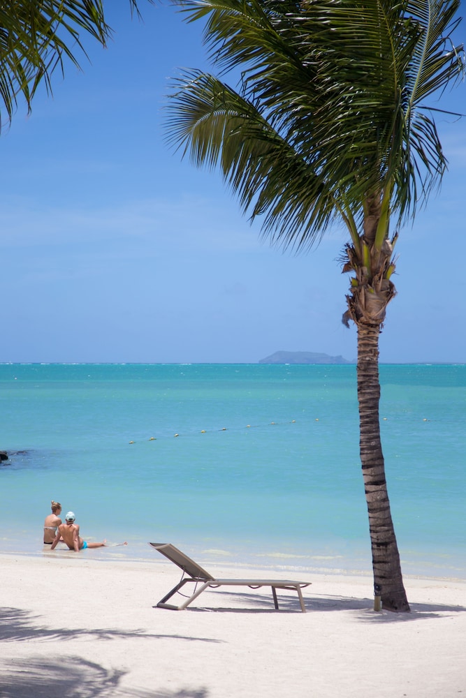 Zilwa Attitude in Calodyne | Best Rates & Deals on Orbitz