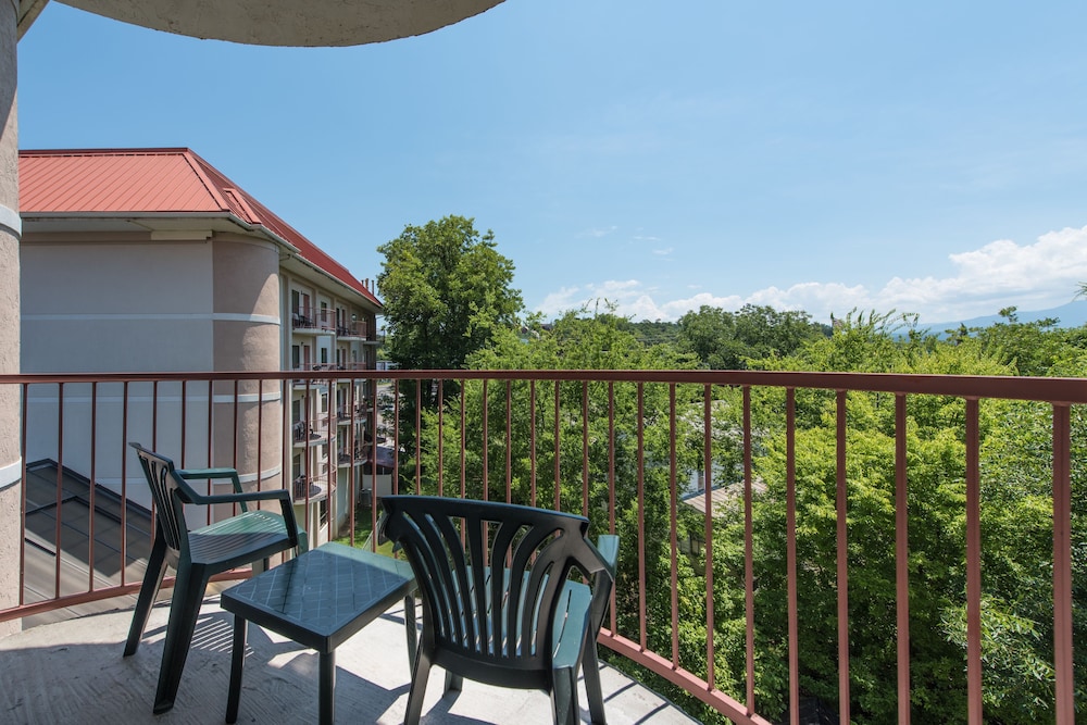 River Bend Inn, Pigeon Forge: $60 Room Prices & Reviews | Travelocity