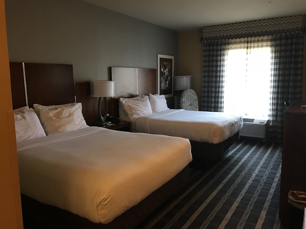 Holiday Inn Express & Suites Perry-National Fairground Area #34, an IHG ...