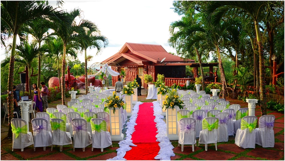 Loreland Farm Resort in Angono | $62 Best Rates & Deals on Orbitz