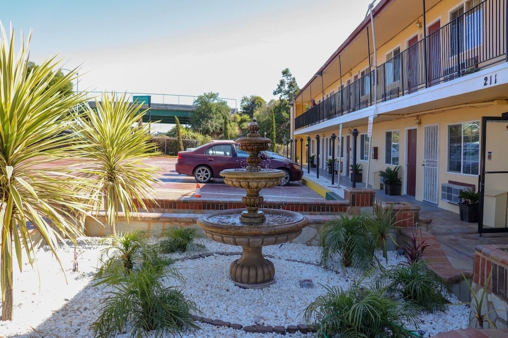 Motel 7: AU$106 Deals & Reviews (Vallejo, USA) | Wotif