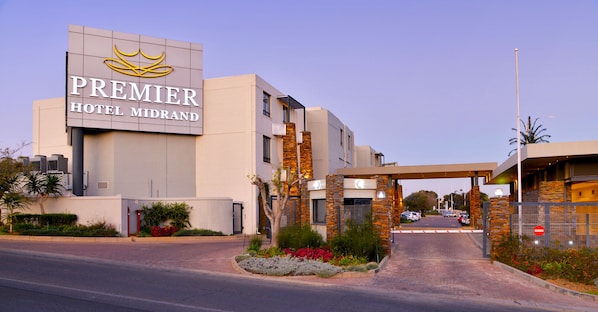 Premier Hotel Midrand Reviews, Deals & Photos 2022 - Expedia