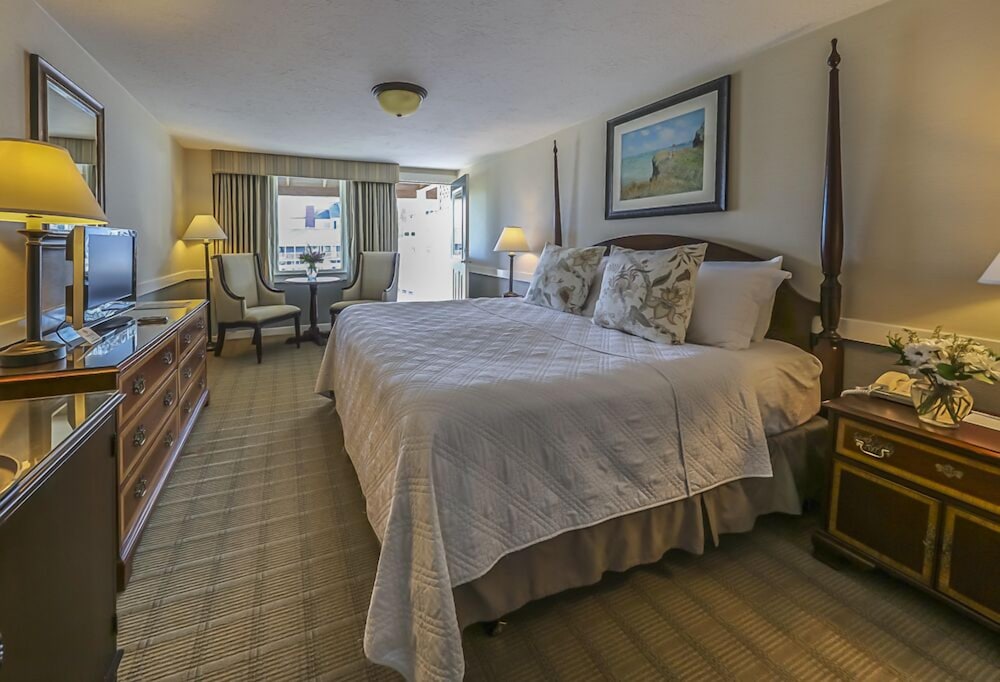 The Harborside Inn in Edgartown | Best Rates & Deals on Orbitz