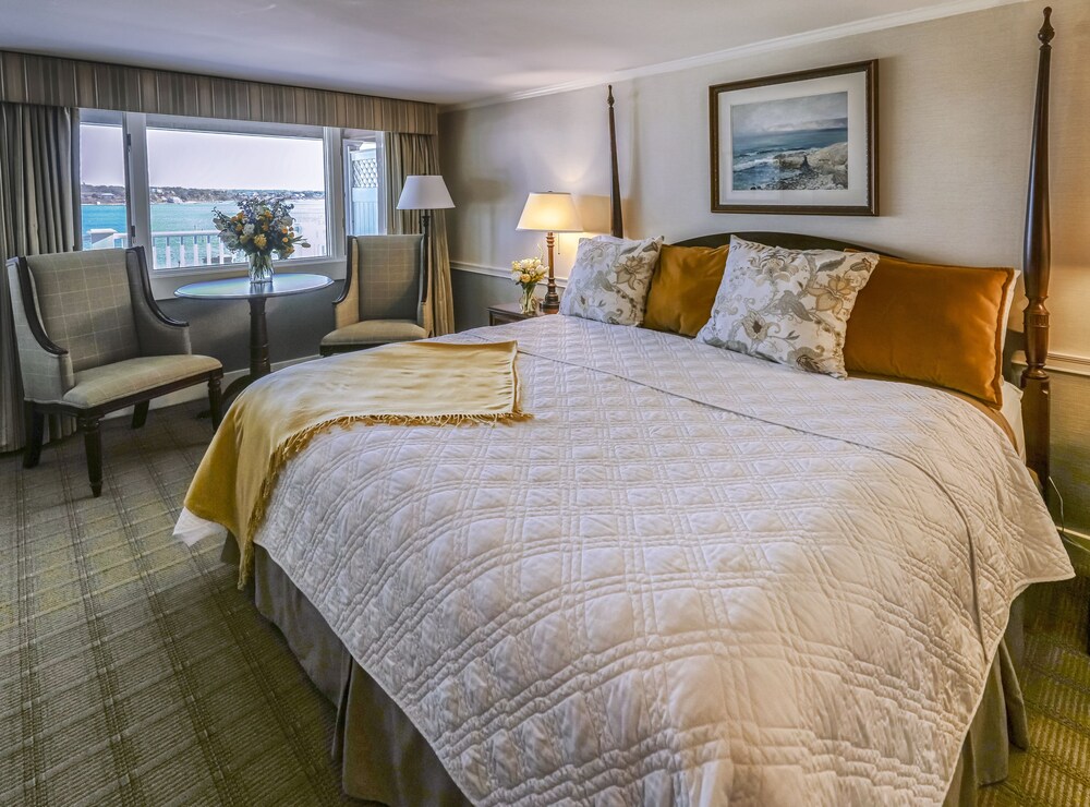 The Harborside Inn in Edgartown | Best Rates & Deals on Orbitz