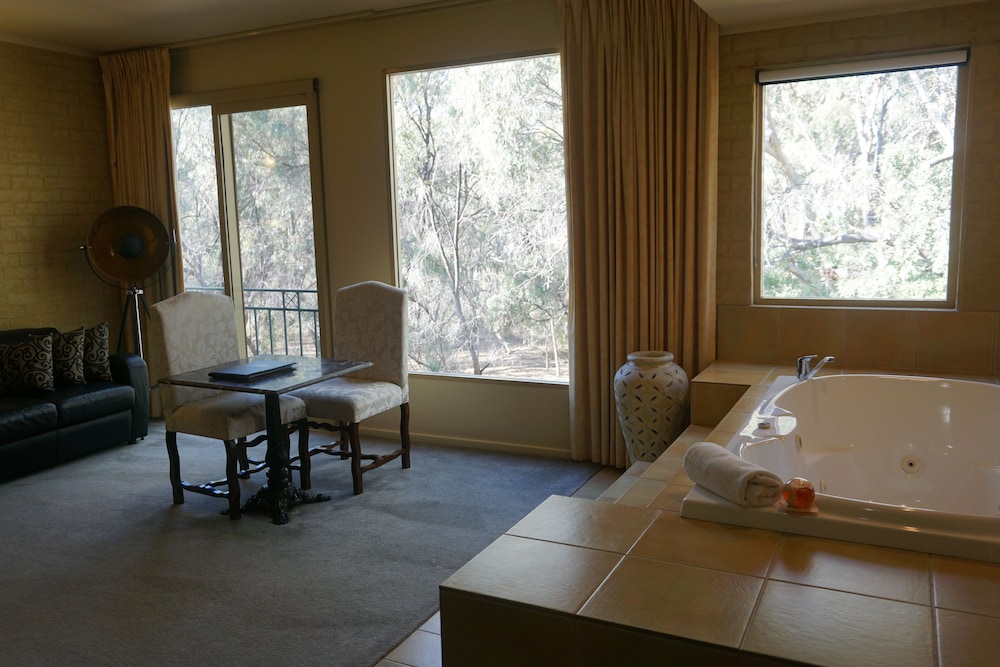 Madison Spa Motel - Adults Only: AU$160 Deals & Reviews (Moama, AUS ...