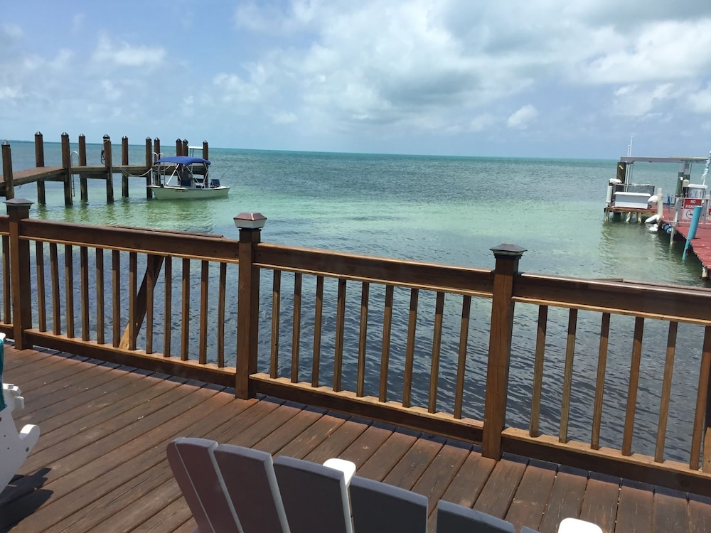 Edgewater Lodge: 2017 Room Prices, Deals & Reviews | Expedia