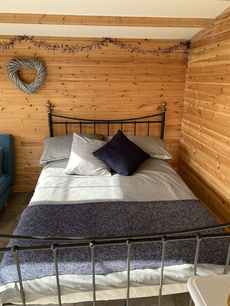 Cabin set in the village of St Clether an area of outstanding natural ...