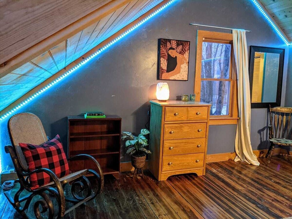 The "Ski Patrol" Cottage at Applebrook - Direct Mountain Views ...