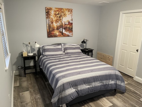 Cozy Modern Suite In Historic Barn With A Hot Tub - Lancaster, PA