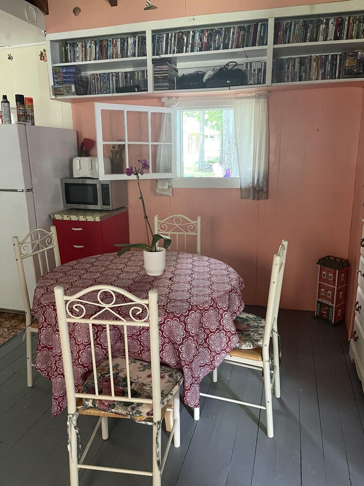 Enchanting cottage in private lake community: Deals & Reviews (Waymart ...