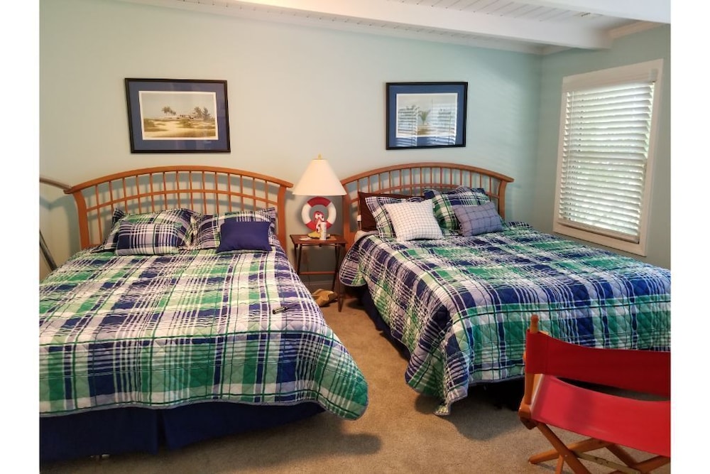 Pappy's Pool Lake: A Lakeside House with Pier, Private Boat Ramp ...