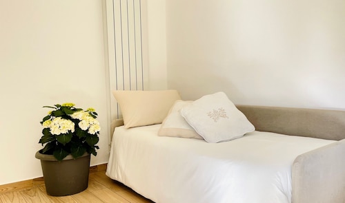 Monza - Cozy Garden Apt - Monza
