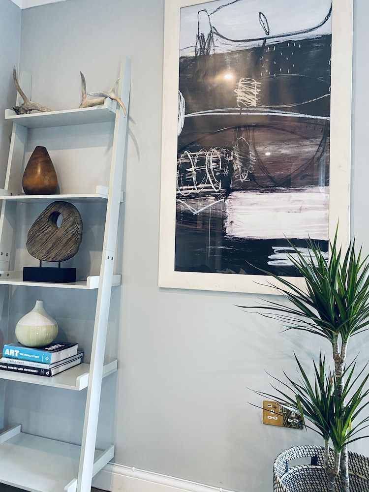 Merchant city Oasis Apartment With Parking - Glasgow | Vrbo