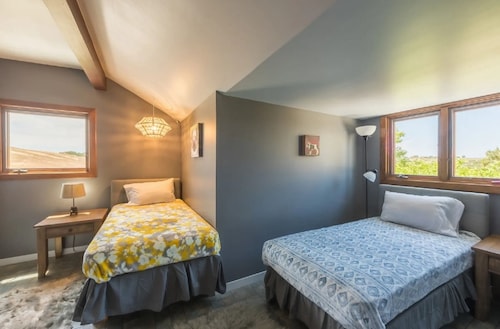 Harvest Ridge Ranch 5 Bedroom Farmhouse Sleeps 14 - Paso Robles, CA