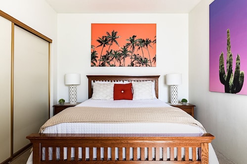 Desert Themed Oasis | 25 Pools | Gym | Pickleball - Palm Desert, CA