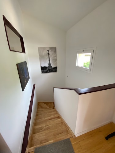 Confortable T2 De 50 M2 éQuipé, Avec Parking Privé - Bassens