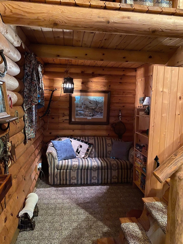 Log Cabin next to the Mississippi River - Allamakee County | Vrbo