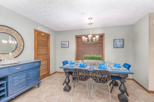 Penthouse*2 King Suites*close To Gatlinburg-3miles - Gatlinburg, TN