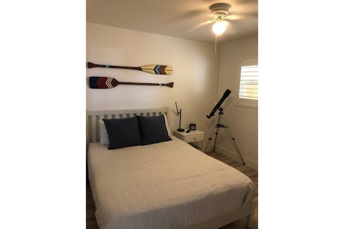 Gorgeous, 2 Bedroom Condo At Peaceful Beach. - Satellite Beach, FL