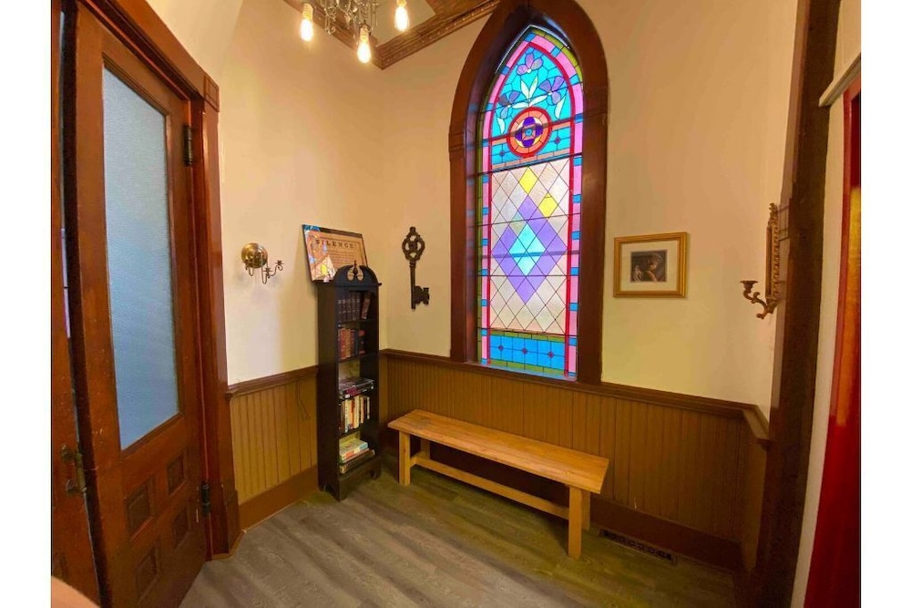 The Mauston Church Mansion. Close to Dells! - Mauston | Vrbo