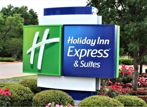 Book Holiday Inn Express New Rochelle, an IHG Hotel in New Rochelle ...