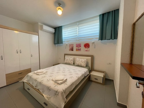 Super Luxury 3+1 Apartment 100 Meters From The Sea - İçmeler