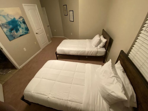*Ballantyne Cozy Home King Bed - 夏洛特