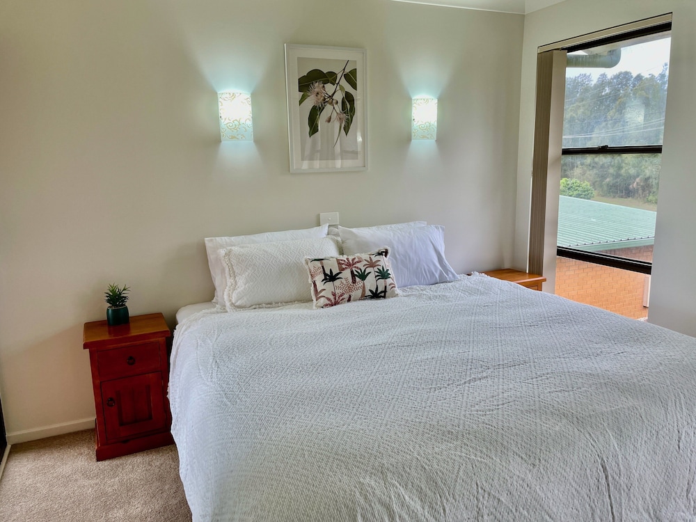 The Punt House - riverfront ramp access - Dunbogan | Vrbo