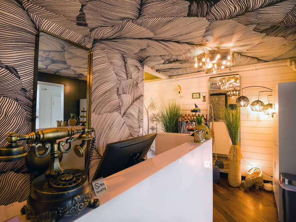 Aqua by American Beech - Rooftop Suite Reviews, Deals & Photos 2026 - Vrbo