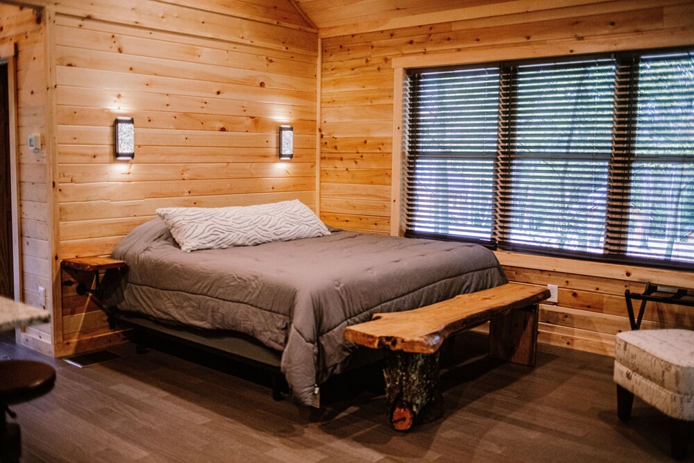 Cozy cabin in Hocking Hills - Merlot Cabin #8 - Hot Tub - Fire Ring ...