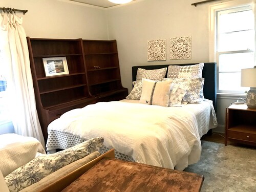 Charming Farmhouse+jacksonville+hottub+fireplace - Eagle Point, OR