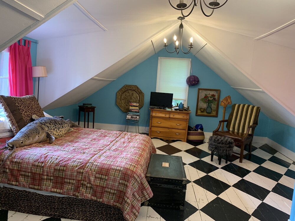 Magical Waterfront Escape from the city located in the Hudson Valley ...