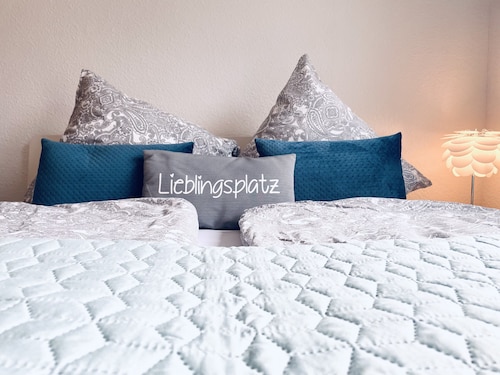 Modernes Apartment I Balkon I Wlan I Stellplatz - Schwarzenberg/Erzgebirge