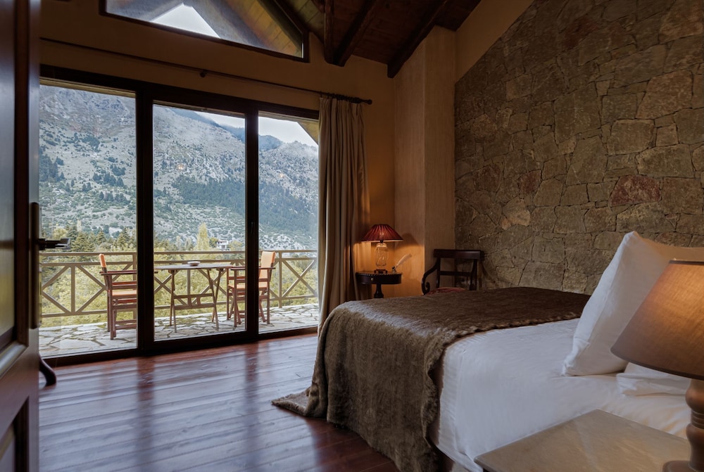 Parnassus Dreamwood Chalet - Eptalofos | Vrbo