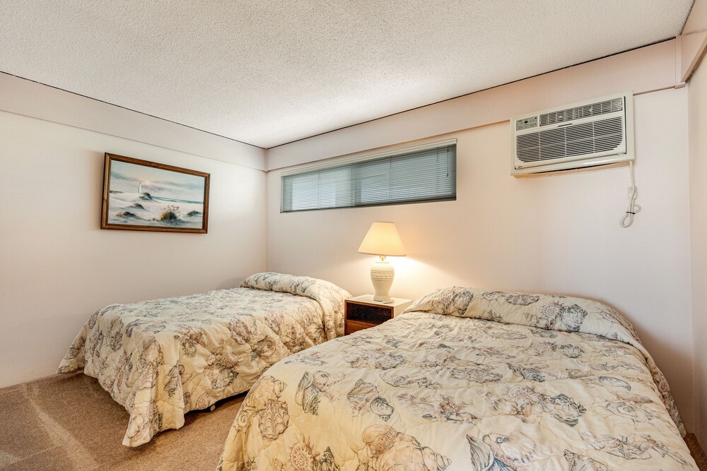 Roomy and Comfortable Oceanfront Condo w/Shared Pool, Balcony, Elevator ...