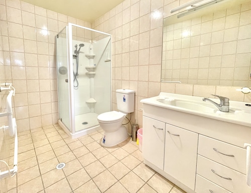 Lakeview 3br Modern Home Close To Rotorua Centre - Rotorua