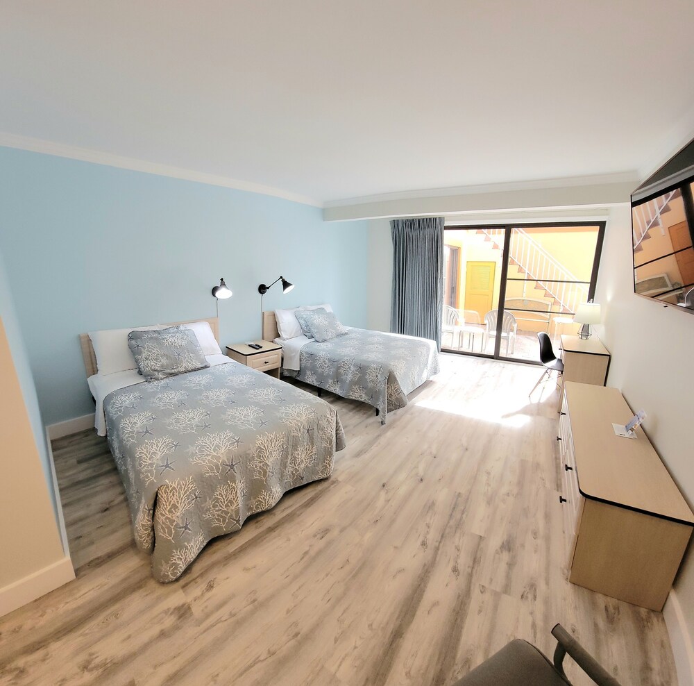 Satellite Motel - Pirate's Cove 108 Reviews, Deals & Photos 2026 - Vrbo