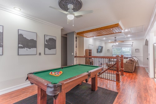 Private Oasis Near Springs W/ King Bd + Pool Table - 아폽카