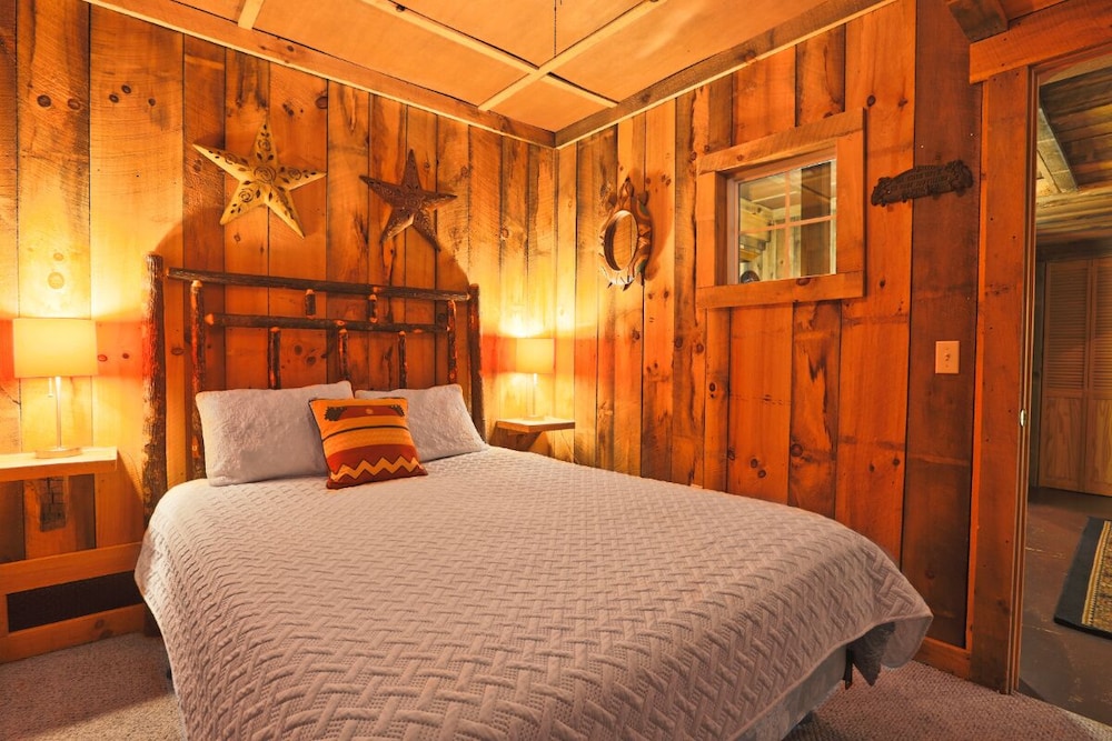 Carriage House Cabin #1 - Near Three Rivers - Walhonding | Vrbo