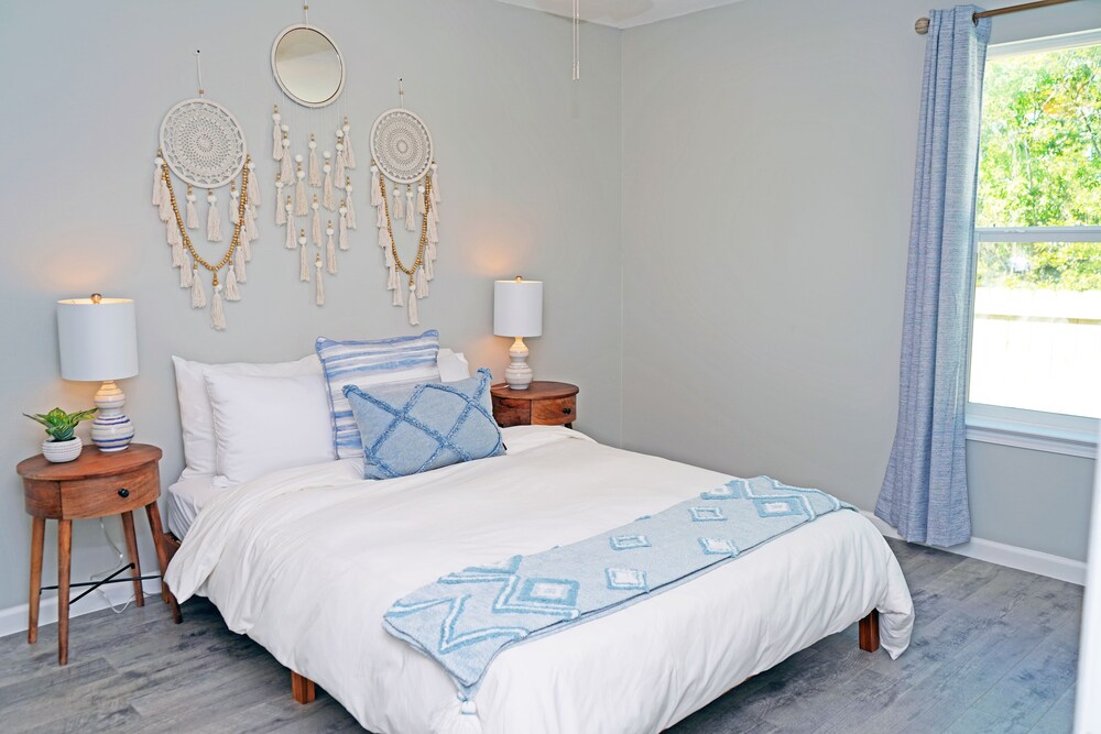The Blue Pearl★6min to Downtown - Pensacola | Vrbo