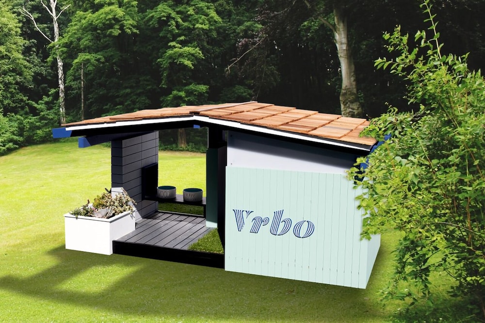 BOOKED - Round up your little dogies! They need this ranch house ...