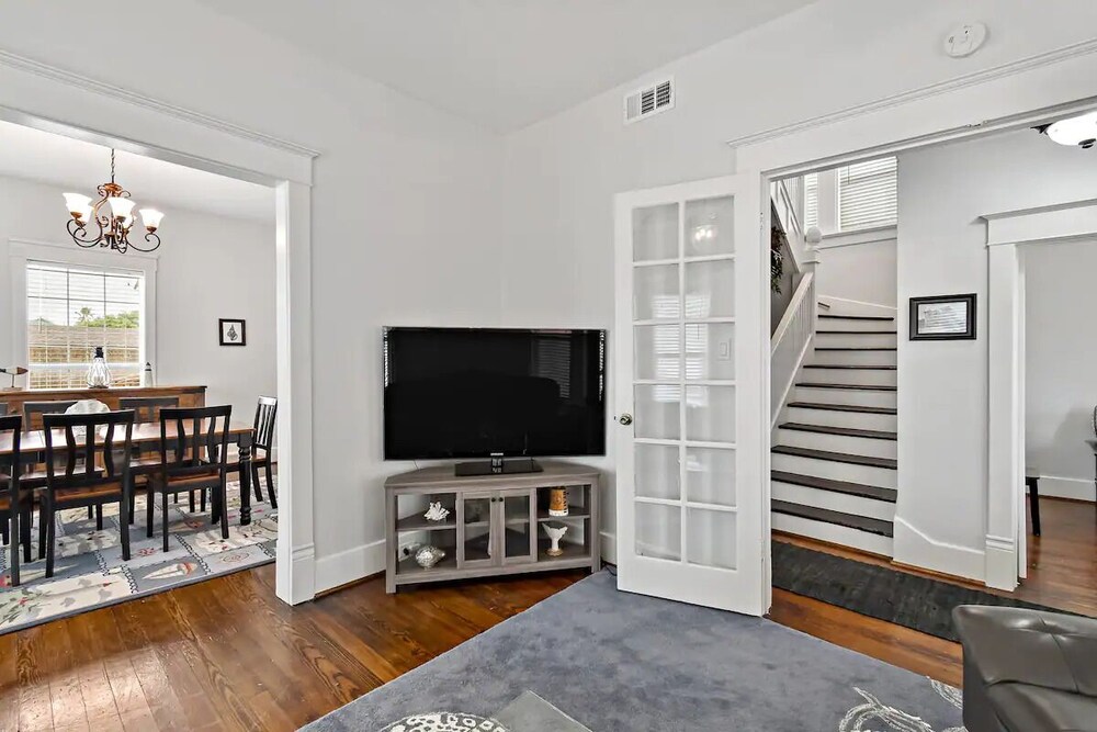 The Urchin - Quick stroll to the beach!!! - Galveston | Vrbo