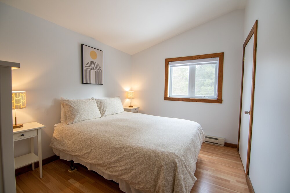 Laura: cozy comfort in Val-David, w/ spa & firepit - Val David | FeWo ...