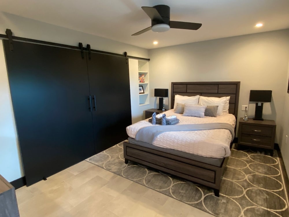 Ocean/Sunset Views, Modern, Sunset Cliffs/Point Loma near OB, PLNU ...