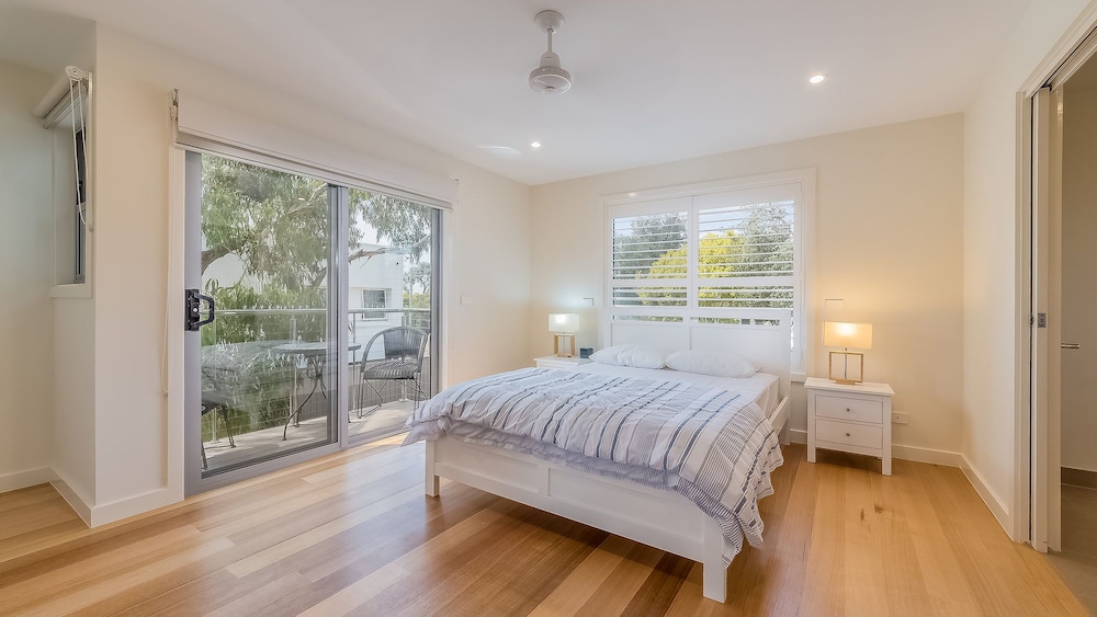 Broughton by the Beach, town house only 20 meters to the beach ...