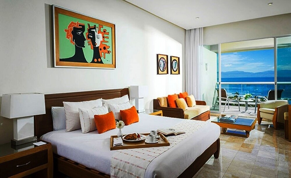 Luxury Golf and Spa Resort Grand Mayan at Nuevo Vallarta 1bd Suite ...