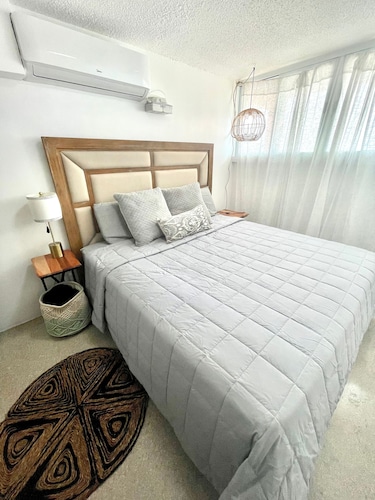 City & Ocean View 3br Condo In Santurce Art District - San Juan, Puerto Rico